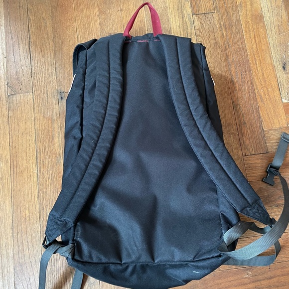 Patagonia | Bags | Patagonia Arbor Classic 25l Black Backpack Pack ...